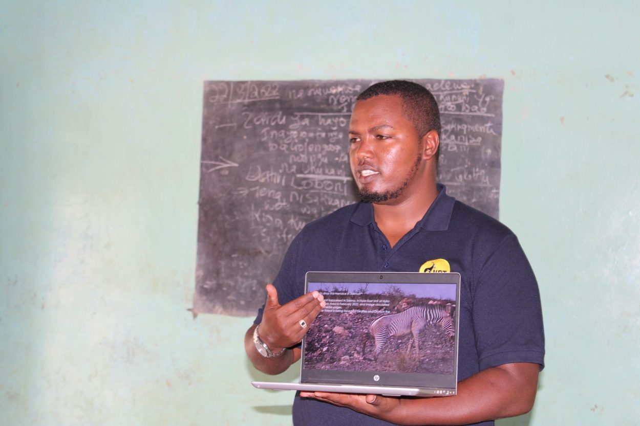 Drought increases poaching of endangered zebras in Kenya - Oxpeckers